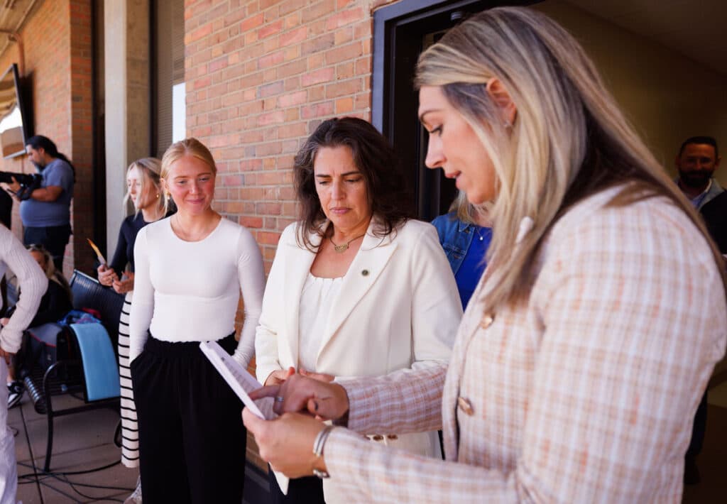 CCI Faculty Brittany Tarwater 2025 Volunteer 40 Under 40 - College of ...